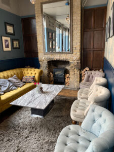 Best Pubs in Chelsea- King's Road Pub Crawl London - Sunny in London