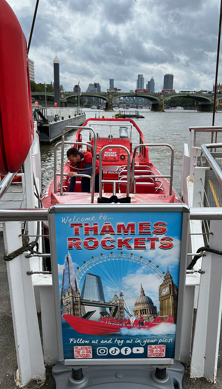 The Ultimate London Speed Boat Tour: Thames Rockets - Sunny in London